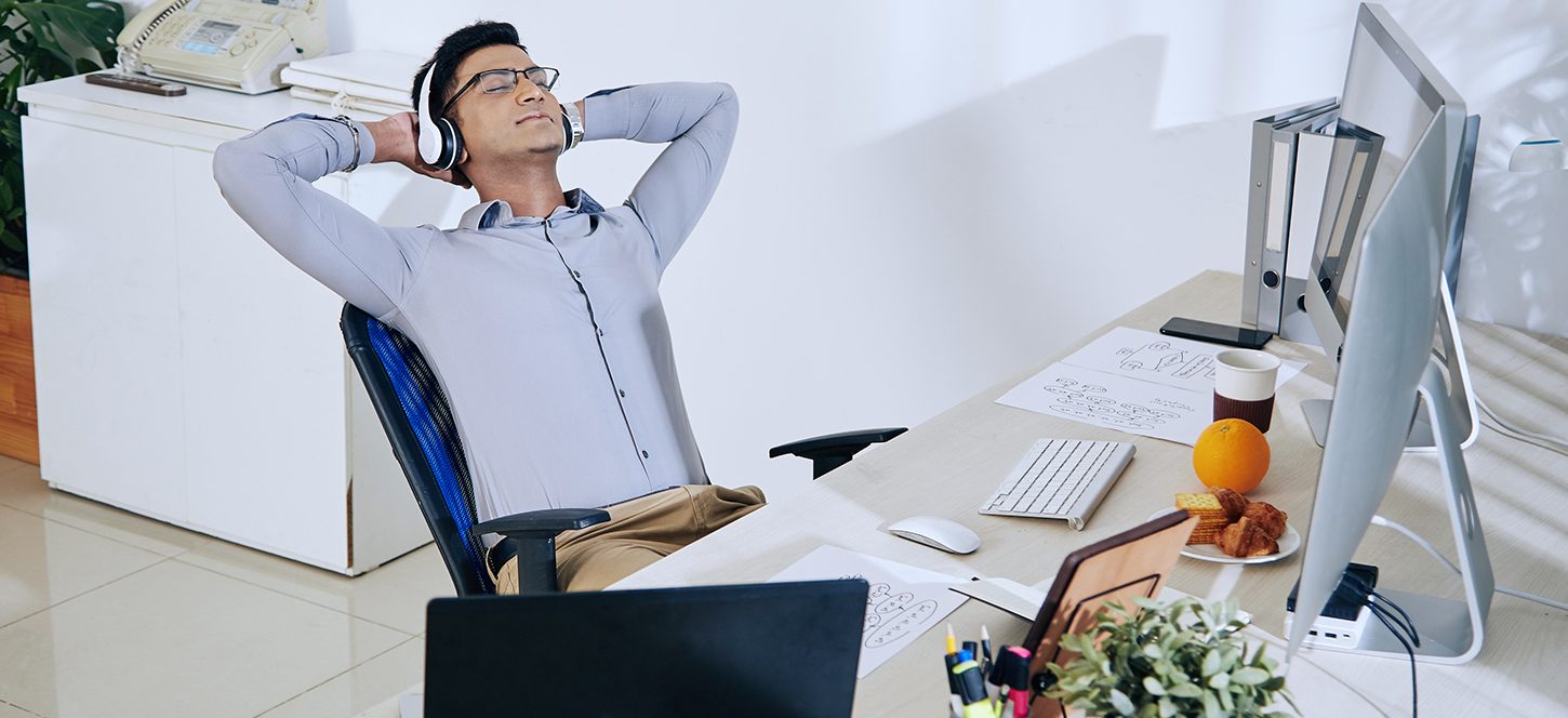 Create a comfortable WFH set up with these ergonomic chairs | Amazon ...