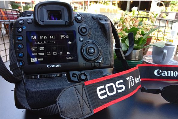 10 Best DSLR Camera in India 2022 - A Buying Guide | Amazon Business